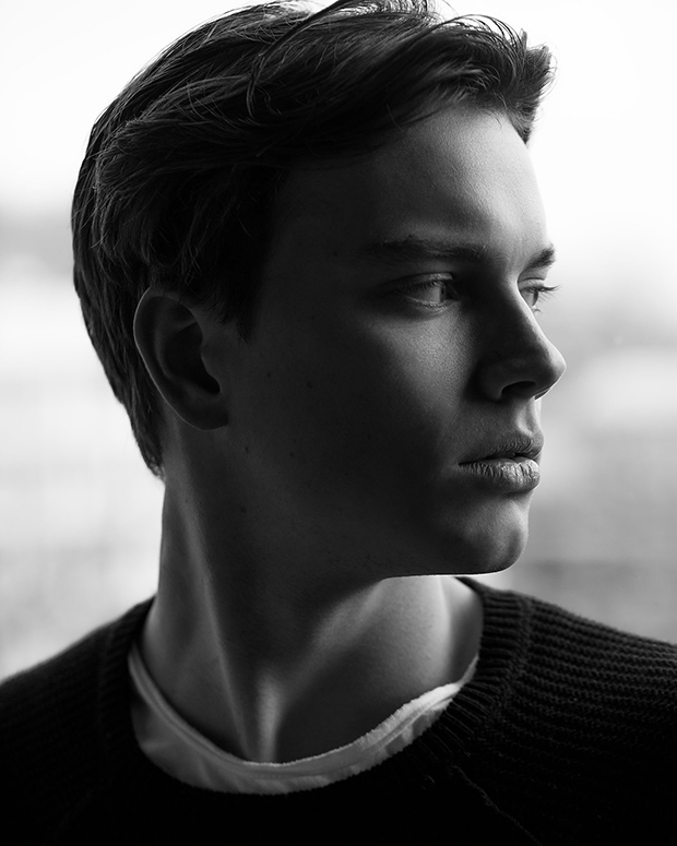 Portfolio Updates: Model Stefan Hess by Robin Schnider
