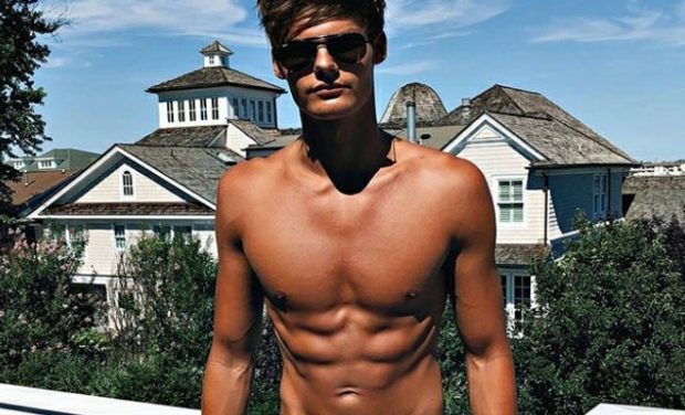 Ton Heukels - Male Model Scene