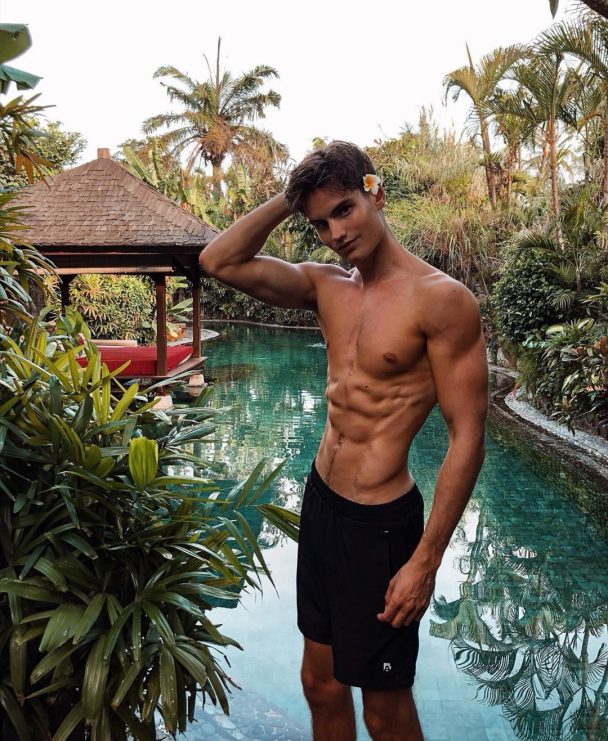 DECEMBER IGs: GARRETT NEFF, TONI MAHFUD, CONAN GRAY