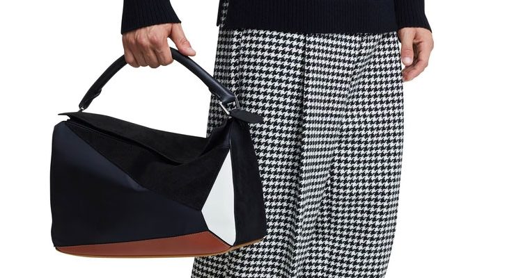 The Ultimate Men's Guide To Wearing a Man Bag