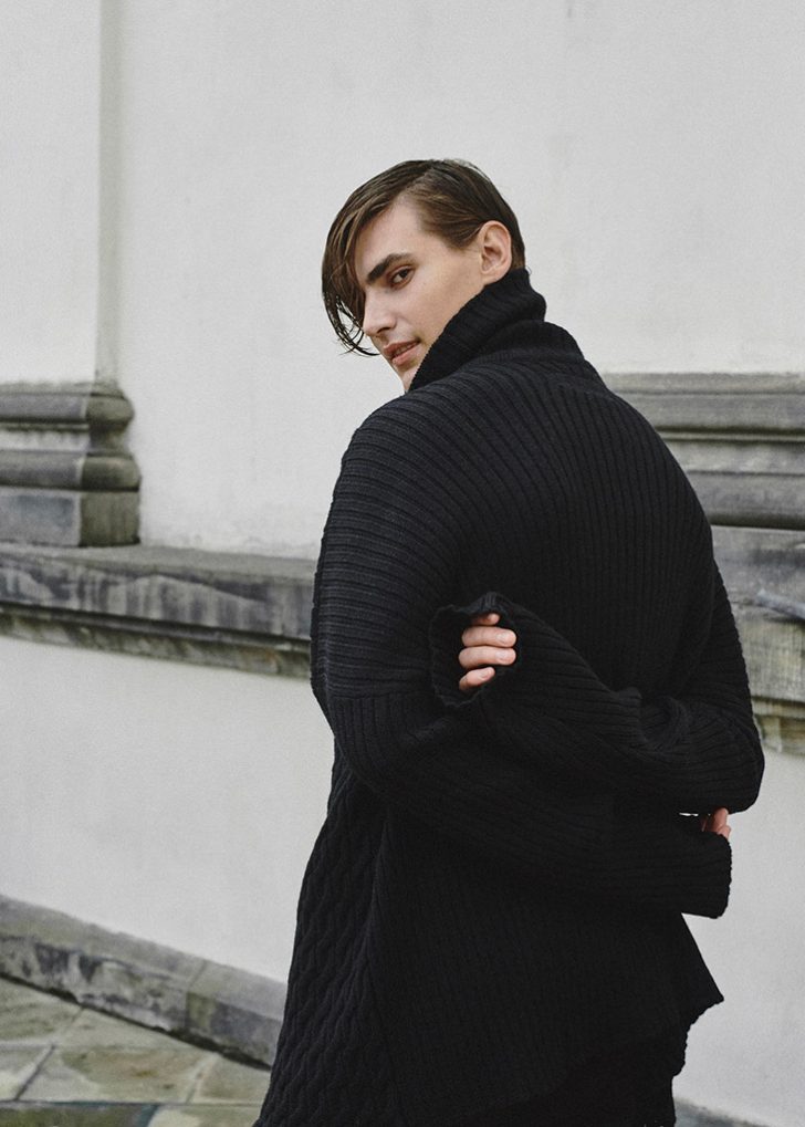 Hidden Things Men Should Do While Choosing the Right Clothing