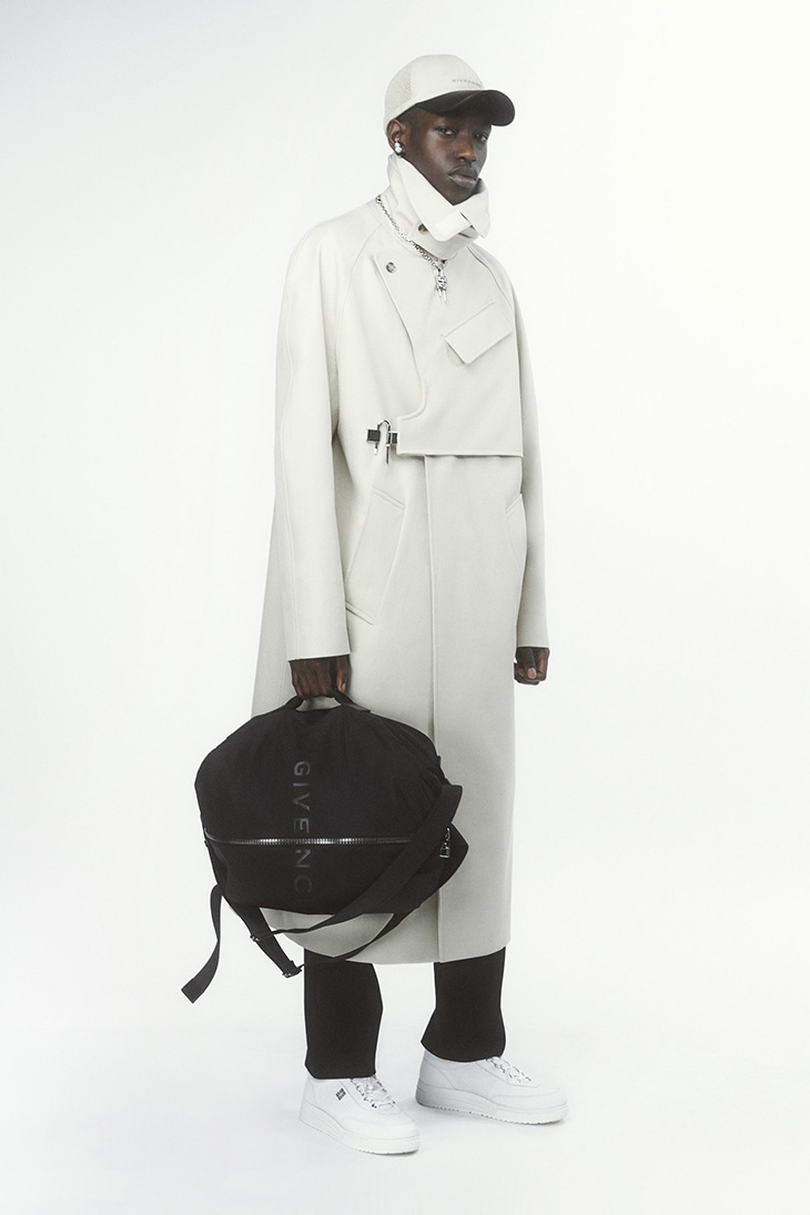 GIVENCHY Pre-Fall 2022 Collection - Male Model Scene