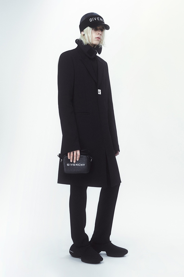 GIVENCHY Pre-Fall 2022 Collection - Male Model Scene
