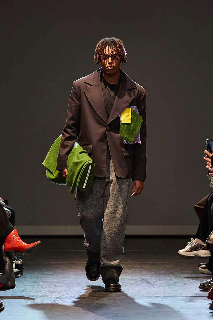 PFW: GUNTHER Fall Winter 2022.23 Collection - Male Model Scene