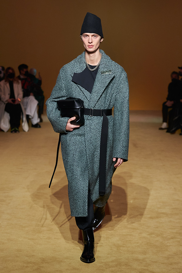 PFW: JIL SANDER Fall Winter 2022.23 Collection - Male Model Scene