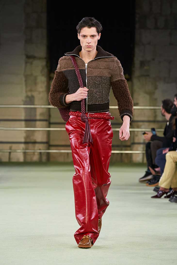 MFW: BOTTEGA VENETA Fall Winter 2022.23 Collection - Male Model Scene