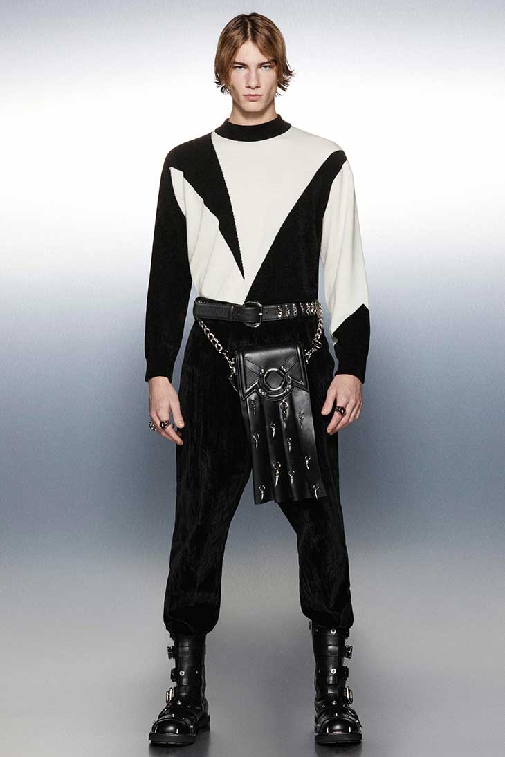 ROBERTO CAVALLI Fall Winter 2022.23 Collection - Male Model Scene