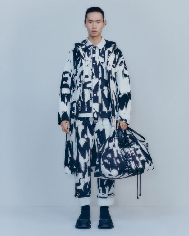 Discover ALEXANDER MCQUEEN Pre-Fall 2022 Menswear Collection