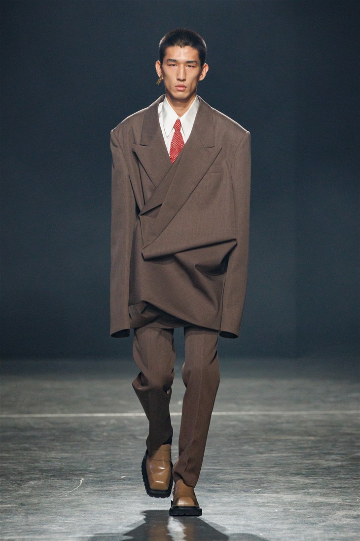 What is Drape, and How is it Important in Men's Fashion?
